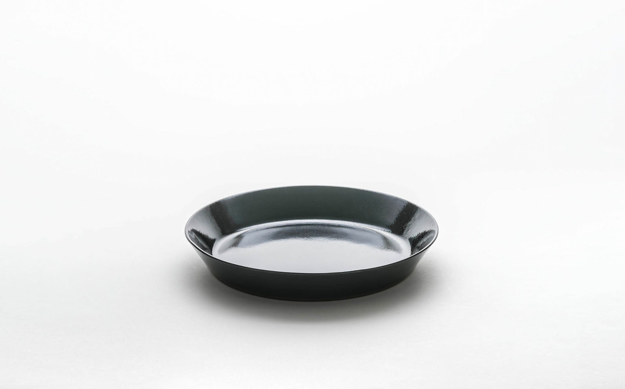 Hikari - Ceramic Black Zaffer - Round Plate